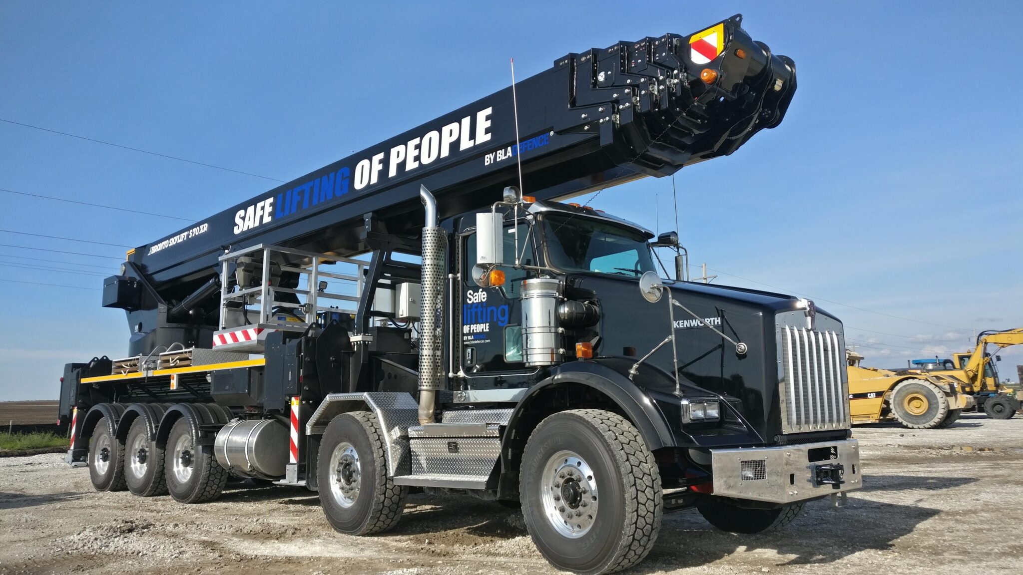 Bronto S230XR aerial platform to Bladefence | Bronto Skylift