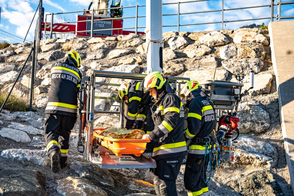 Strengthening firefighting in Austria with Bronto aerial platforms ...